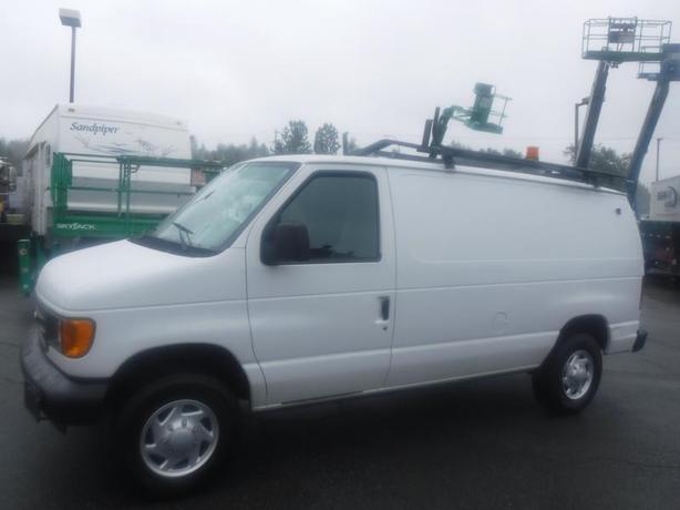 2003 Ford Econoline E-350 Super Duty Cargo Van Ladder Rack Rear ...